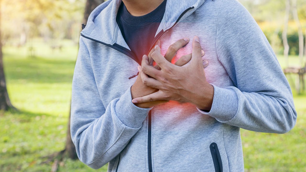 7 signes avant-coureurs d'une crise cardiaque à connaître absolument